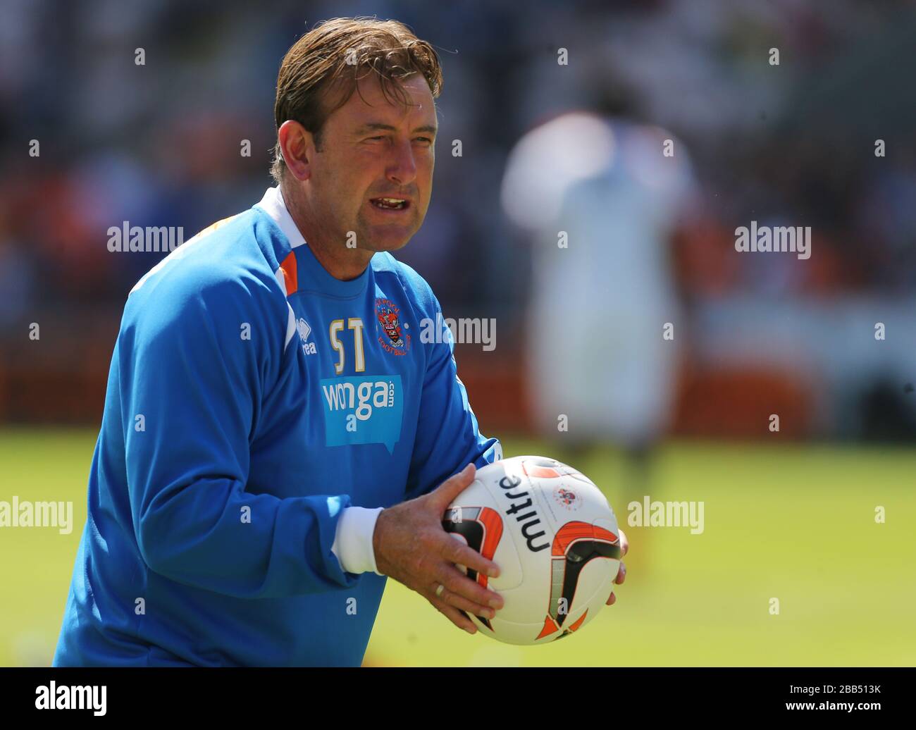 Blackpools assistant manager steve thompson before game against ...