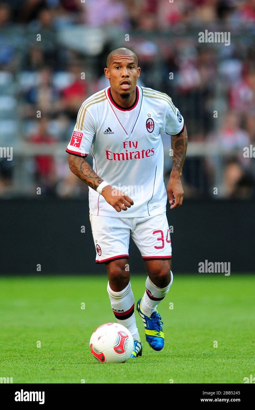 Nigel De Jong, AC Milan Stock Photo - Alamy