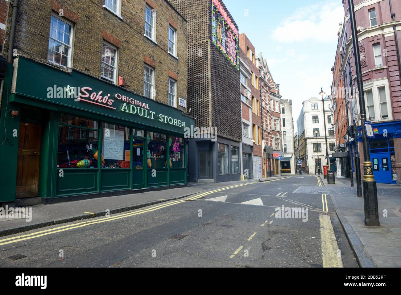 Empty soho hi-res stock photography and images - Alamy