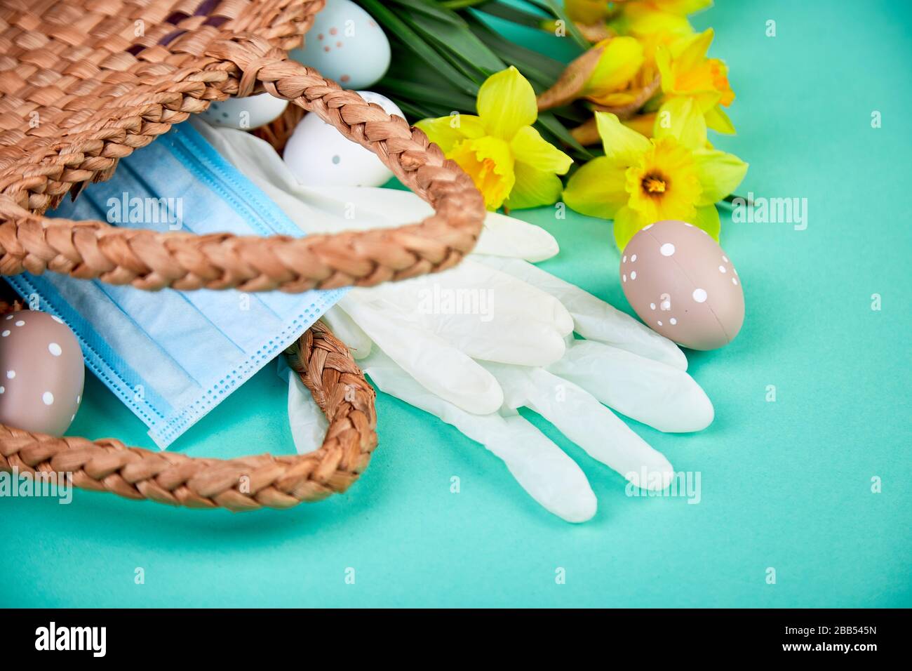 Easter composition at coronavirus quarantine, symbol eggs and narcissus ...