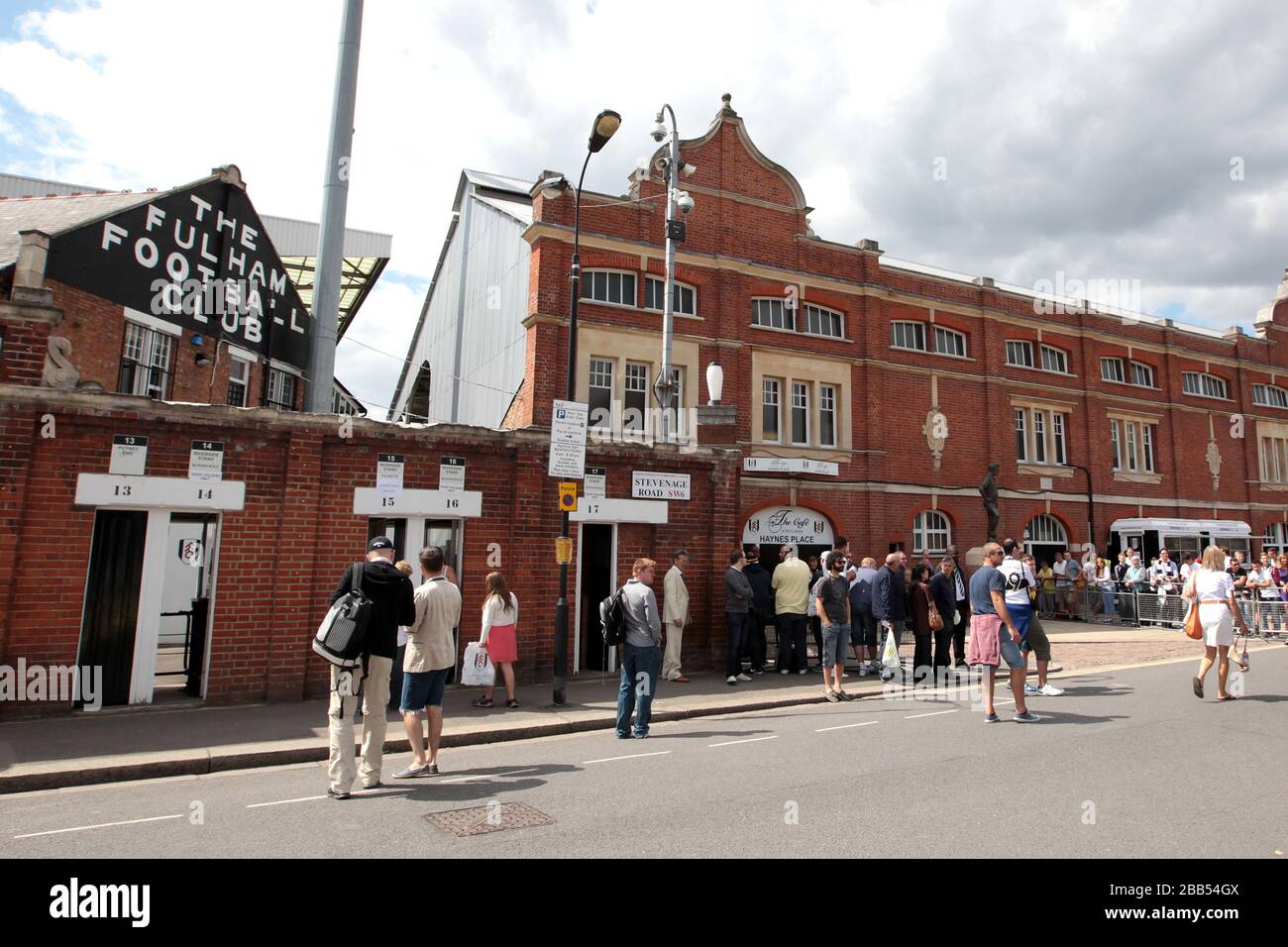 A general view of Craven Cottage Stock Photo - Alamy