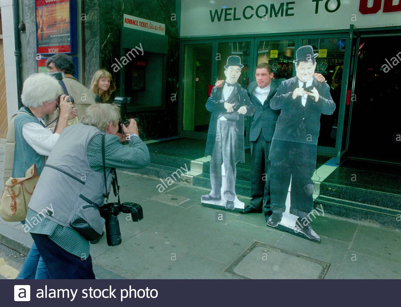 Oliver Hardy Stan Laurel Laurel High Resolution Stock Photography and ...