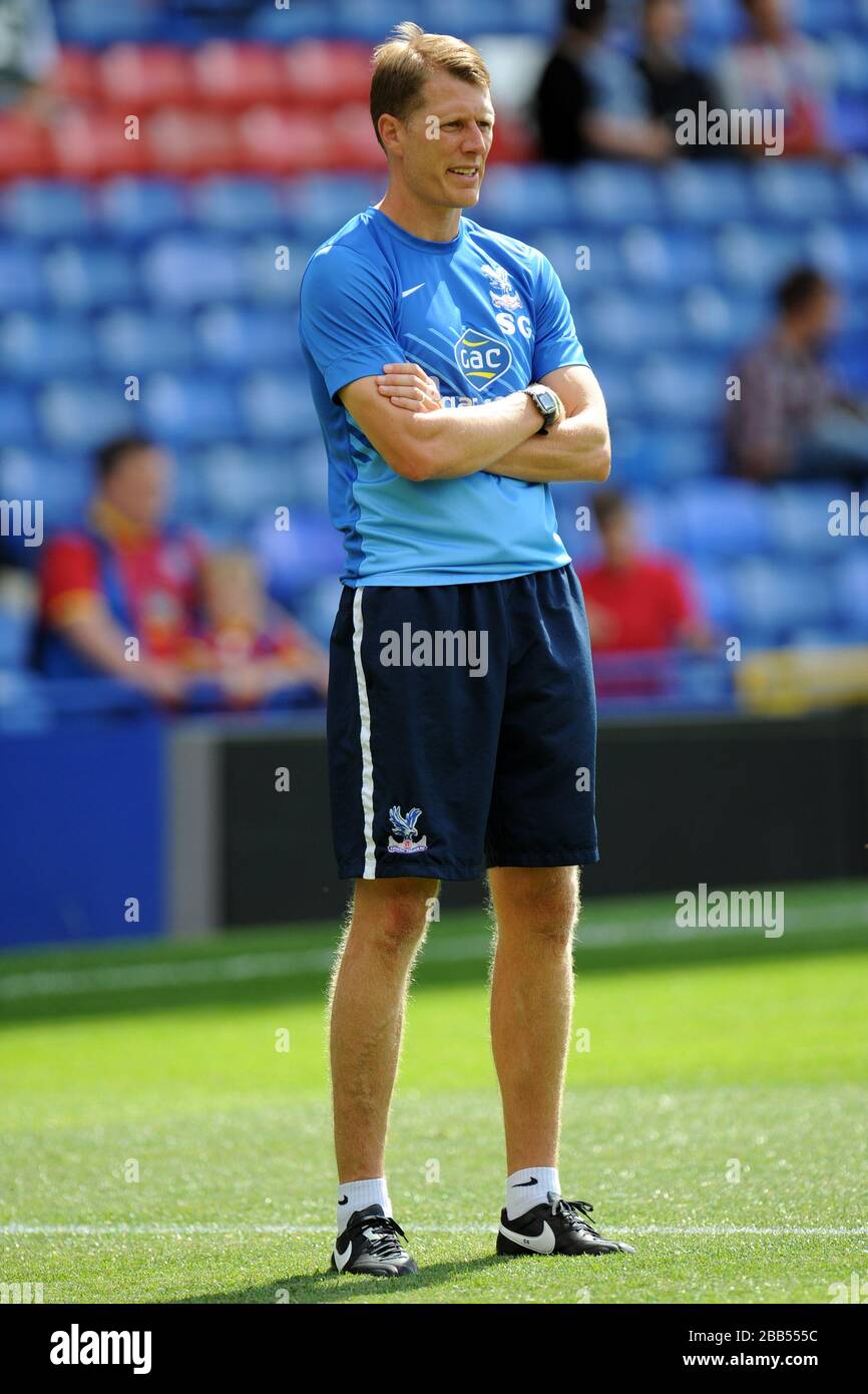 Crystal Palace Fitness Coach Scott Guyett Stock Photo - Alamy
