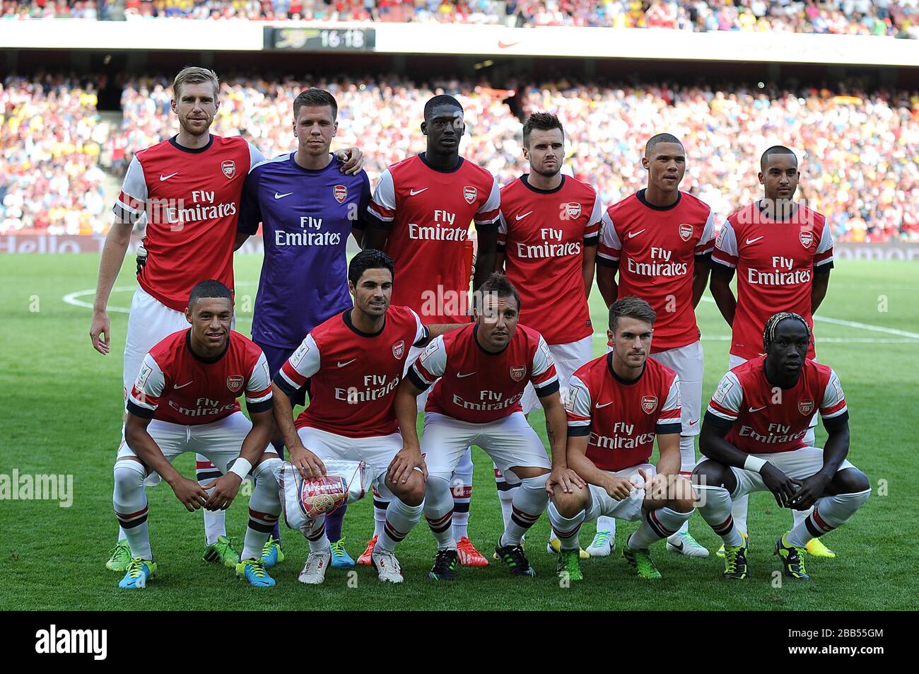 Arsenal team group top row l r per mertesacker hi-res stock photography ...