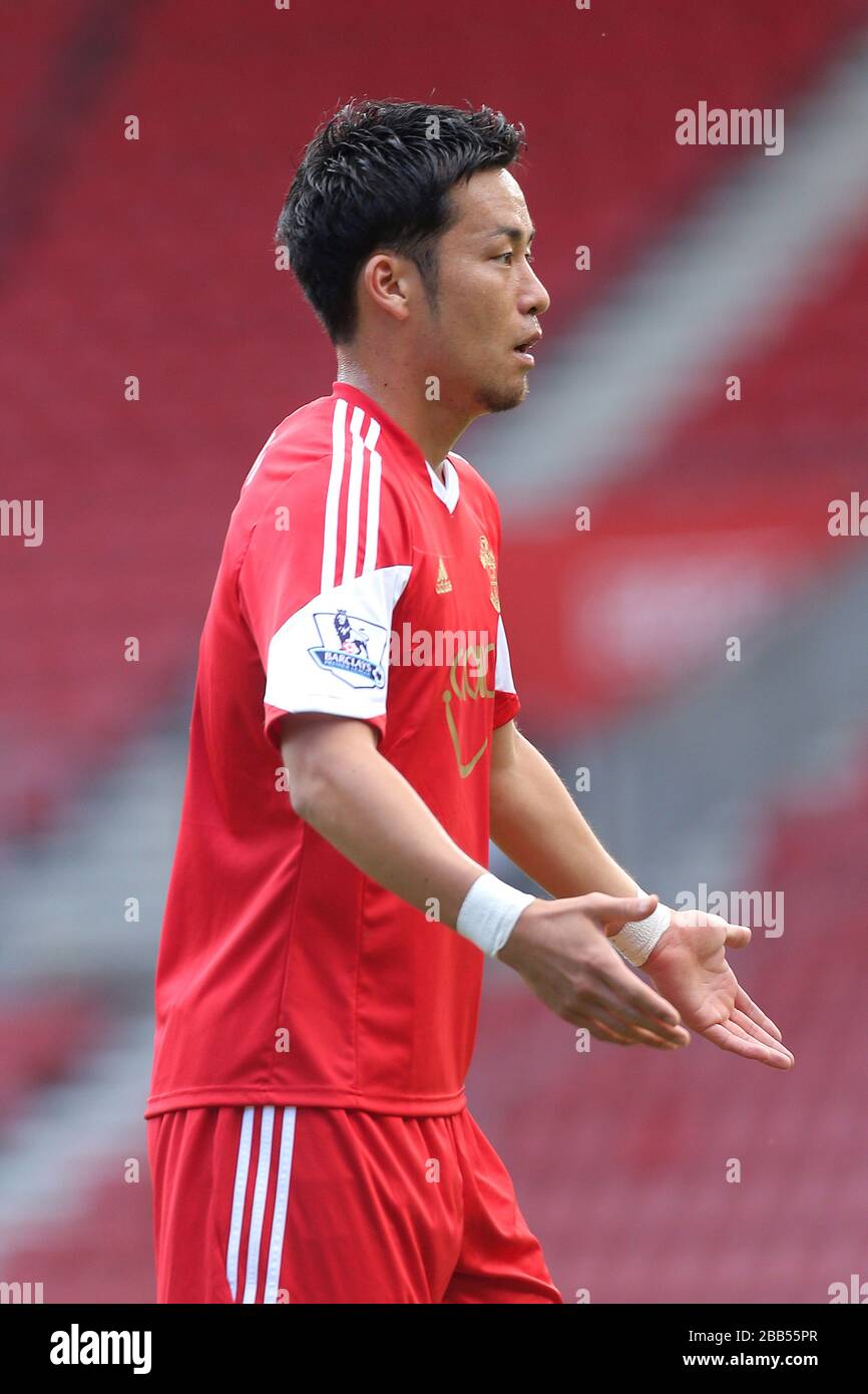 Maya yoshida southampton hi-res stock photography and images - Alamy