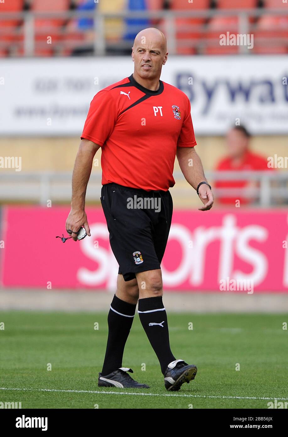 Coventry City strength and conditioning coach Pete Tierney Stock Photo ...