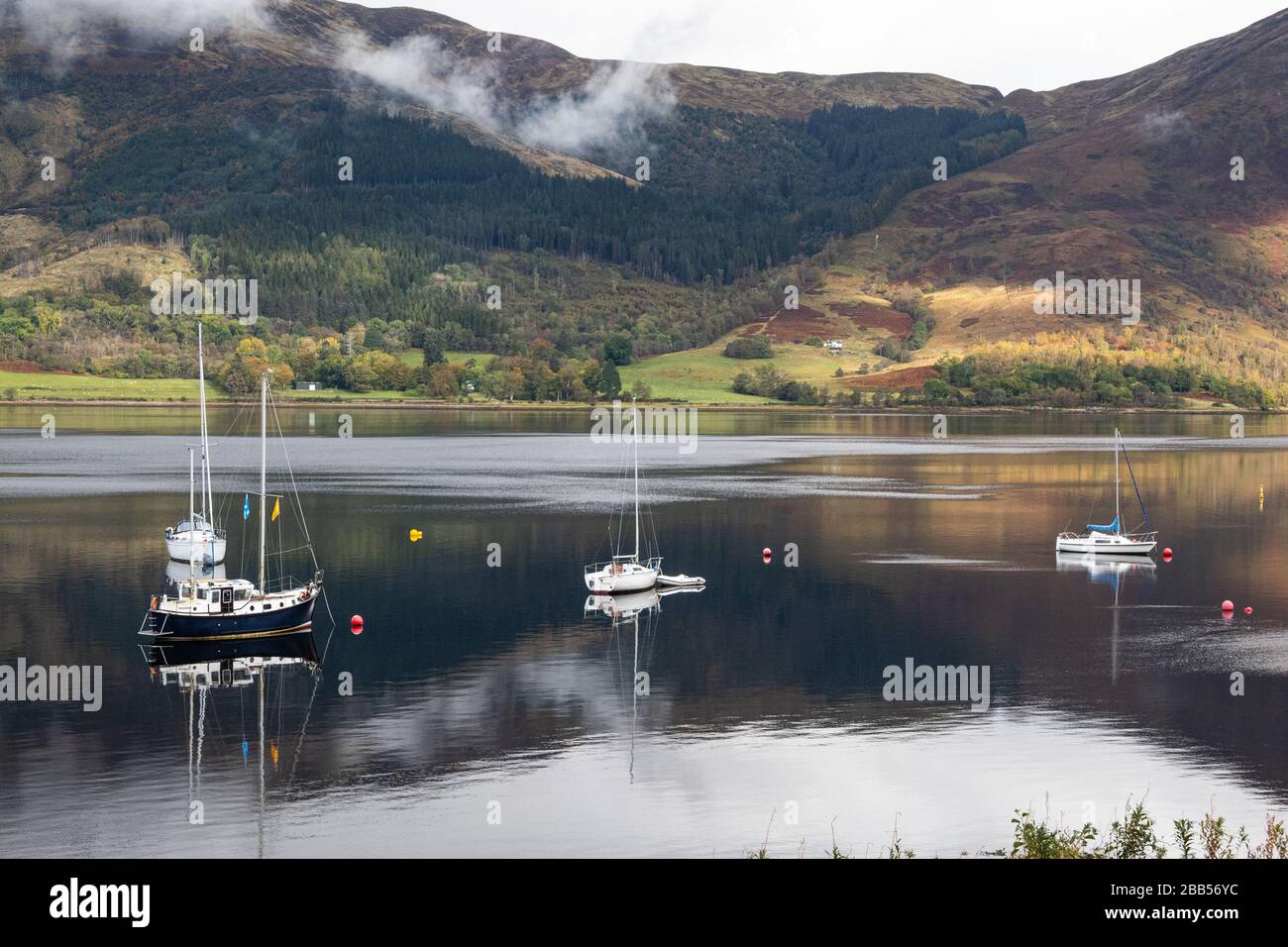 Boats boat ship shipping vessel yacht pleasure craft loch shielding hi ...