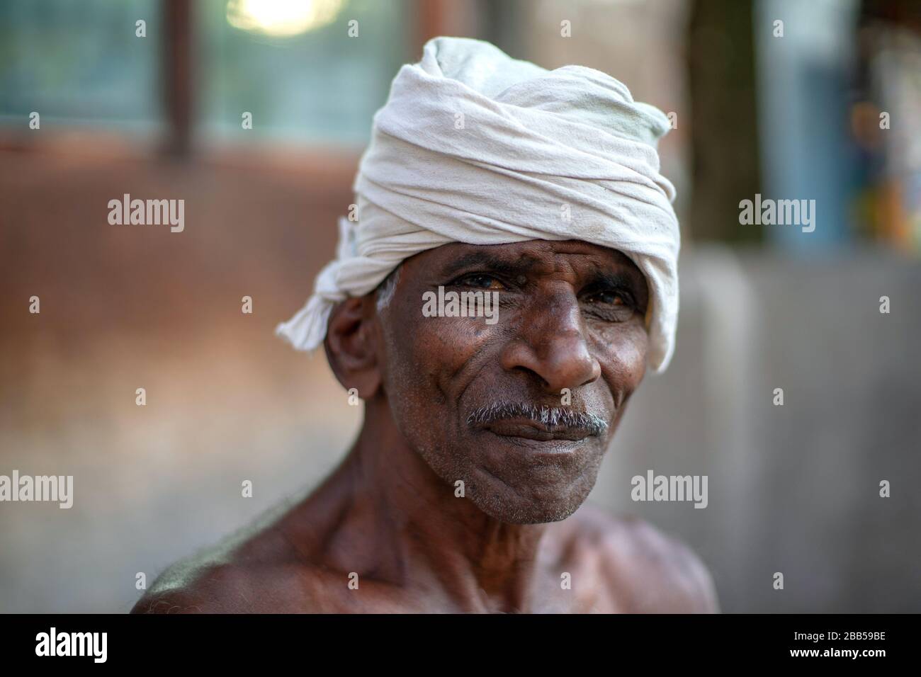 Portrait of an old Indian man Stock Photo - Alamy
