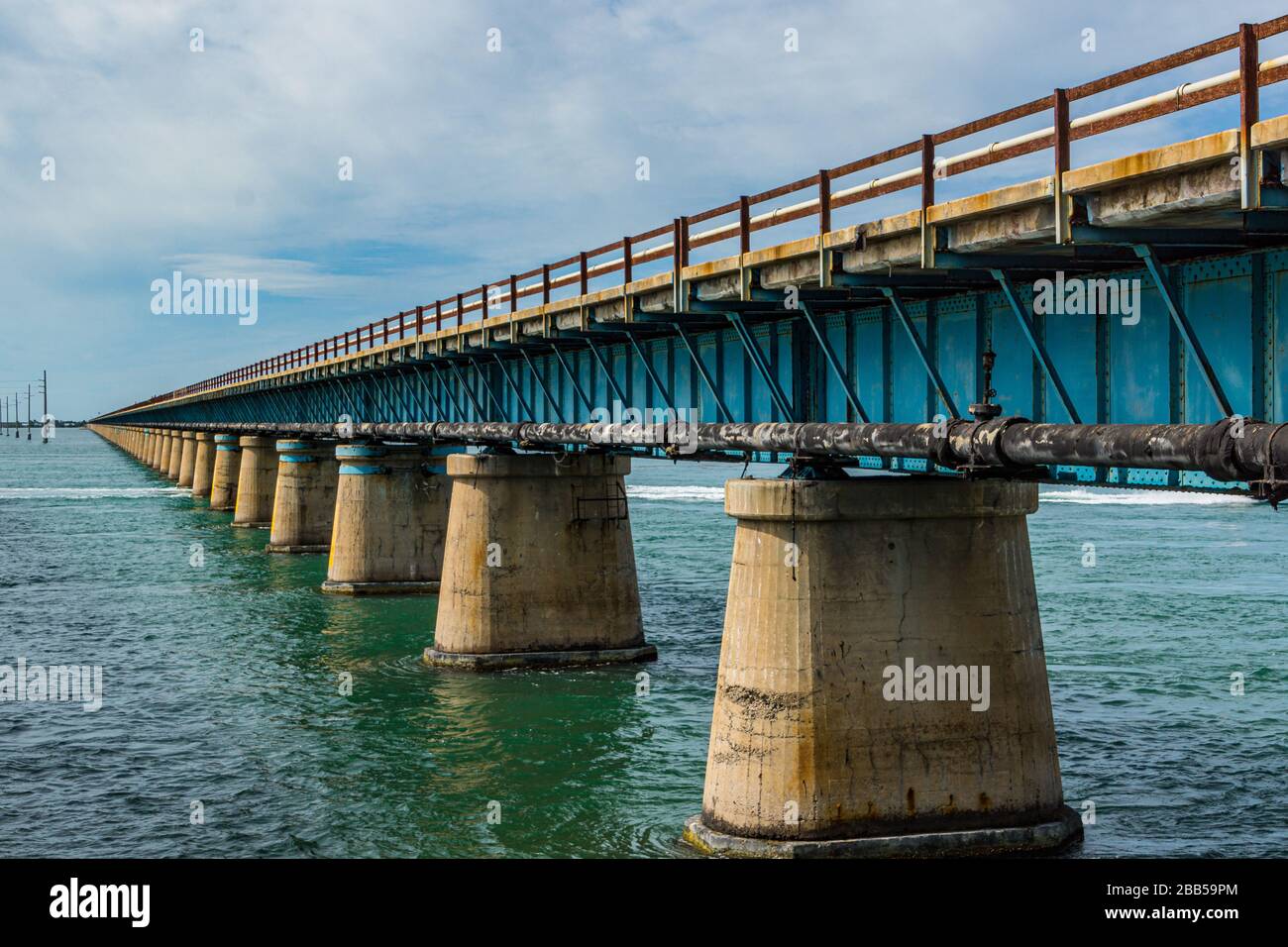 Bridge in florida keys hi-res stock photography and images - Alamy