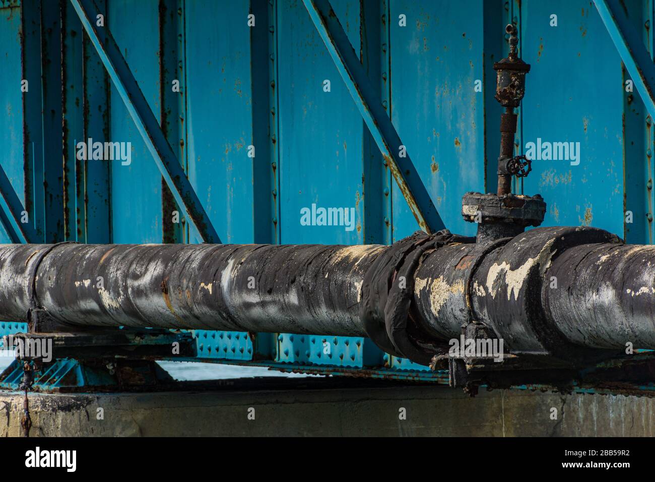 Bridge valve hi-res stock photography and images - Alamy