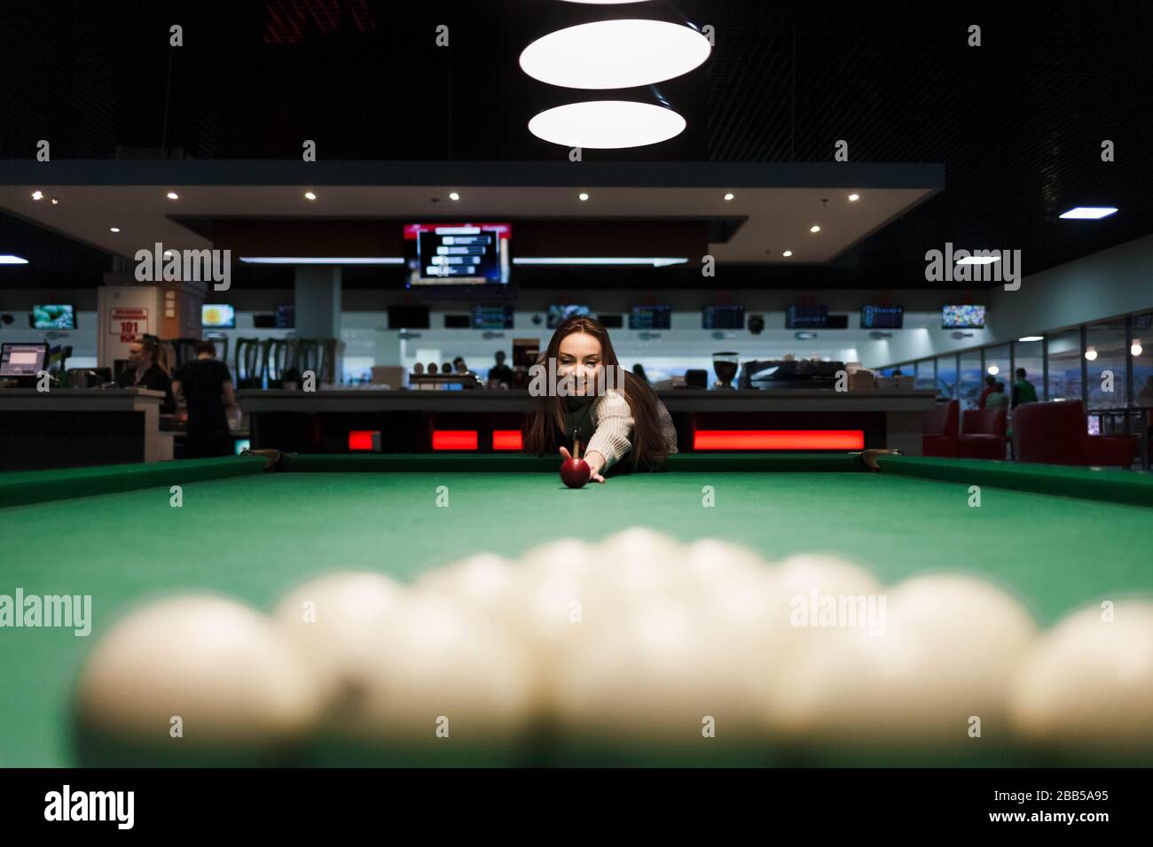 Billiard balls woman hi-res stock photography and images - Alamy