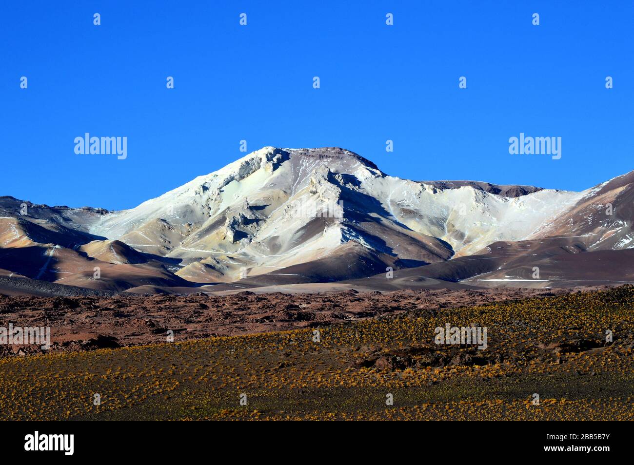 Cerro azufre hi-res stock photography and images - Alamy