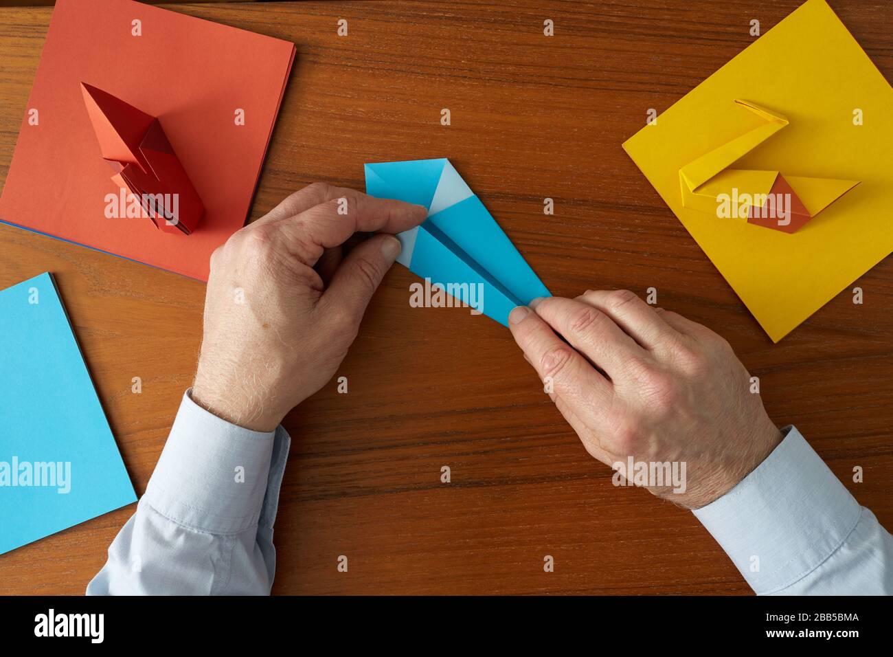 Making shapes with hands hi-res stock photography and images - Alamy