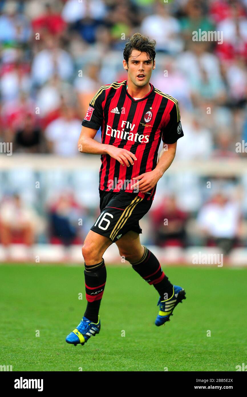 Andrea Poli, AC Milan Stock Photo - Alamy