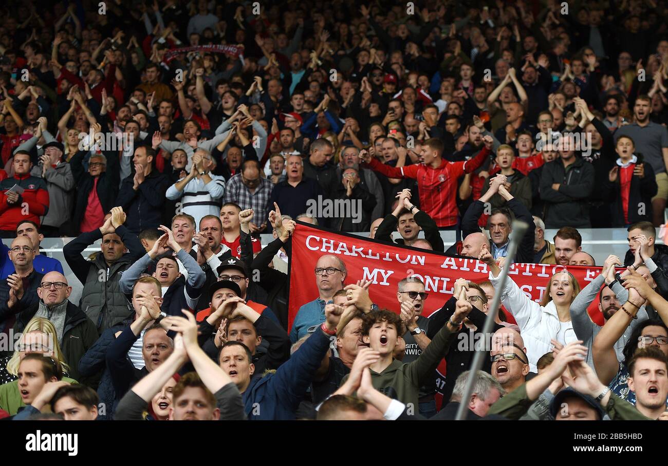 Charlton Athletic fans in the stands show their support Stock Photo - Alamy