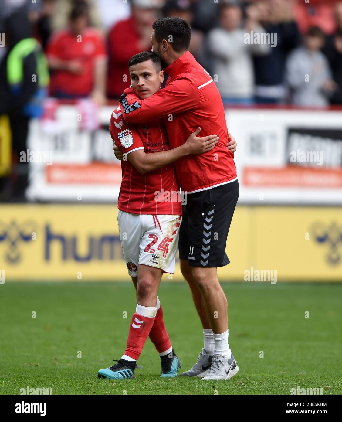 Josh cullen of charlton athletic hi-res stock photography and images ...