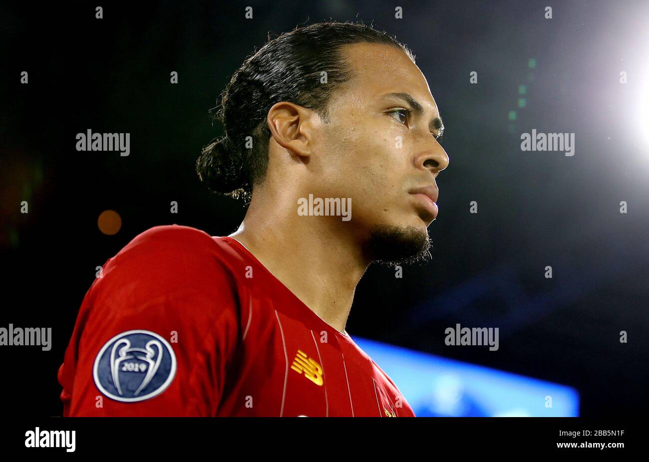 Liverpool's Virgil van Dijk walks out ahead of kick-off Stock Photo - Alamy