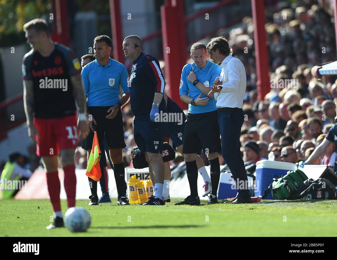 Brentford manager Thomas Frank in discussions with fourth official ...