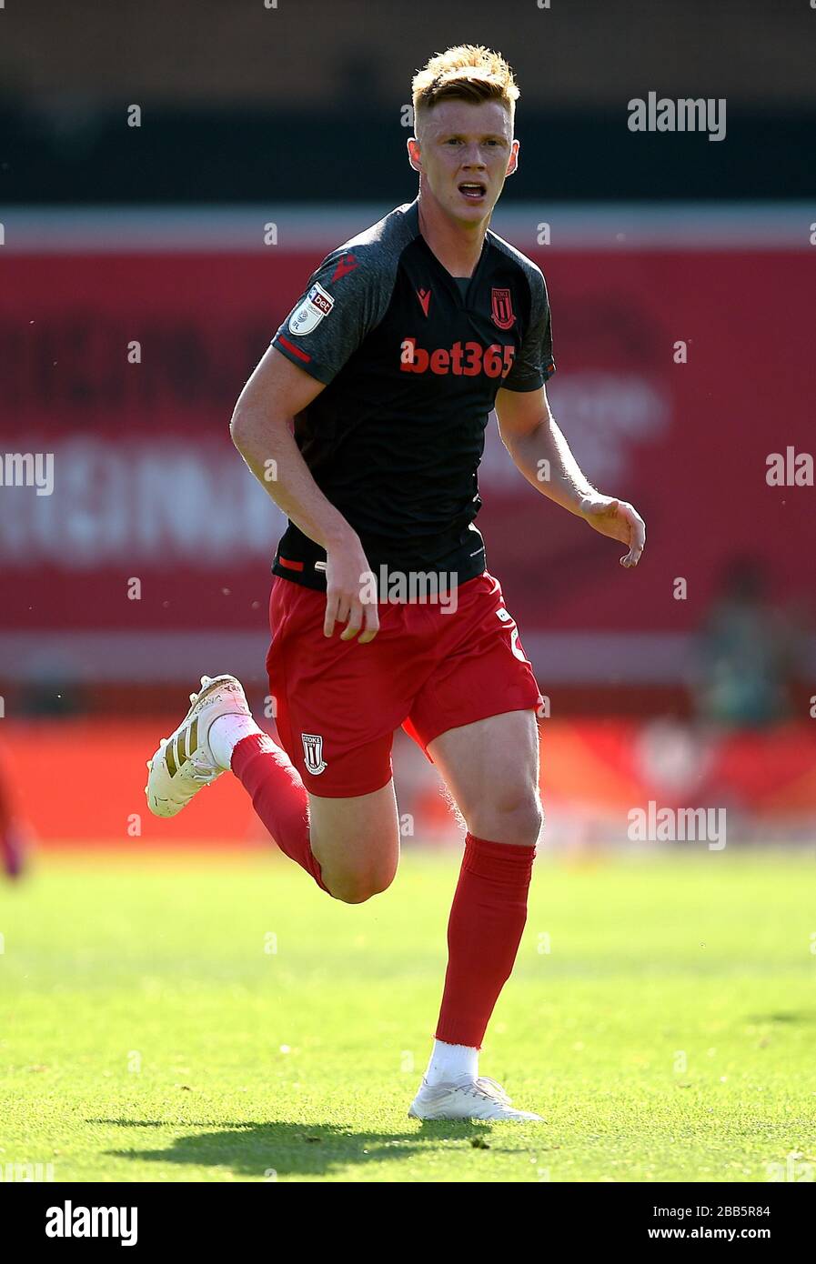 Stoke City's Sam Clucas Stock Photo - Alamy
