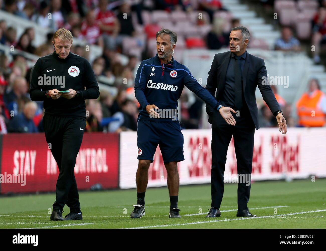 Reading manager Jose Manuel Gomes (rigth) and assistant coach Jorge ...