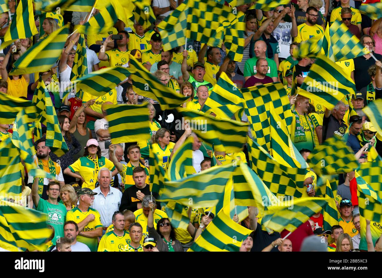 Norwich city fans in stands hi-res stock photography and images - Alamy