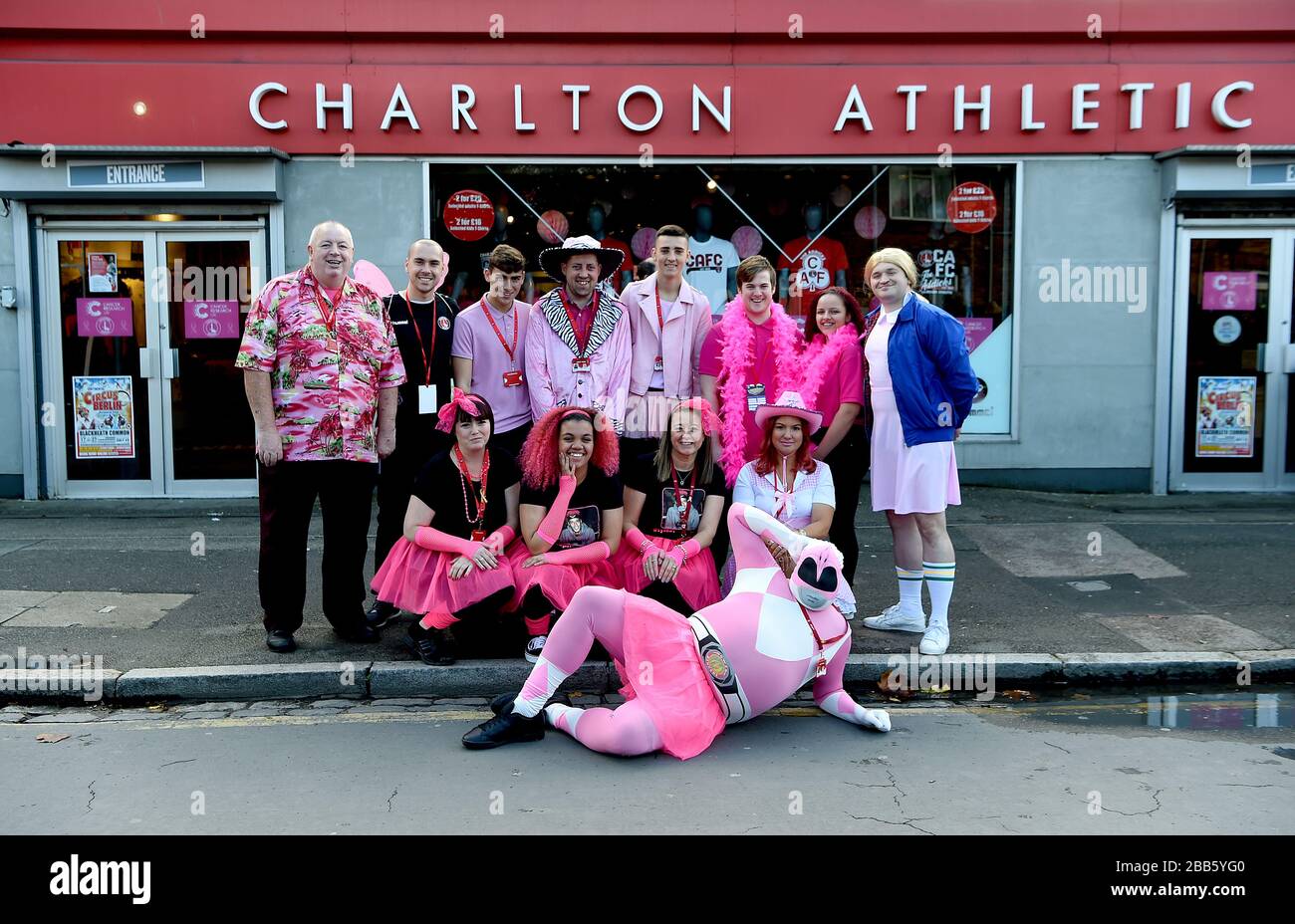 Cancer research shop london hi-res stock photography and images - Alamy