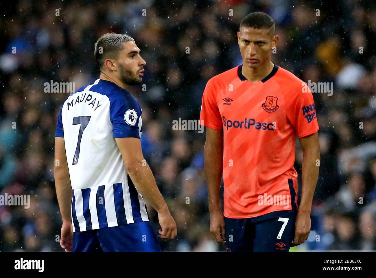 Richarlison flare hi-res stock photography and images - Alamy