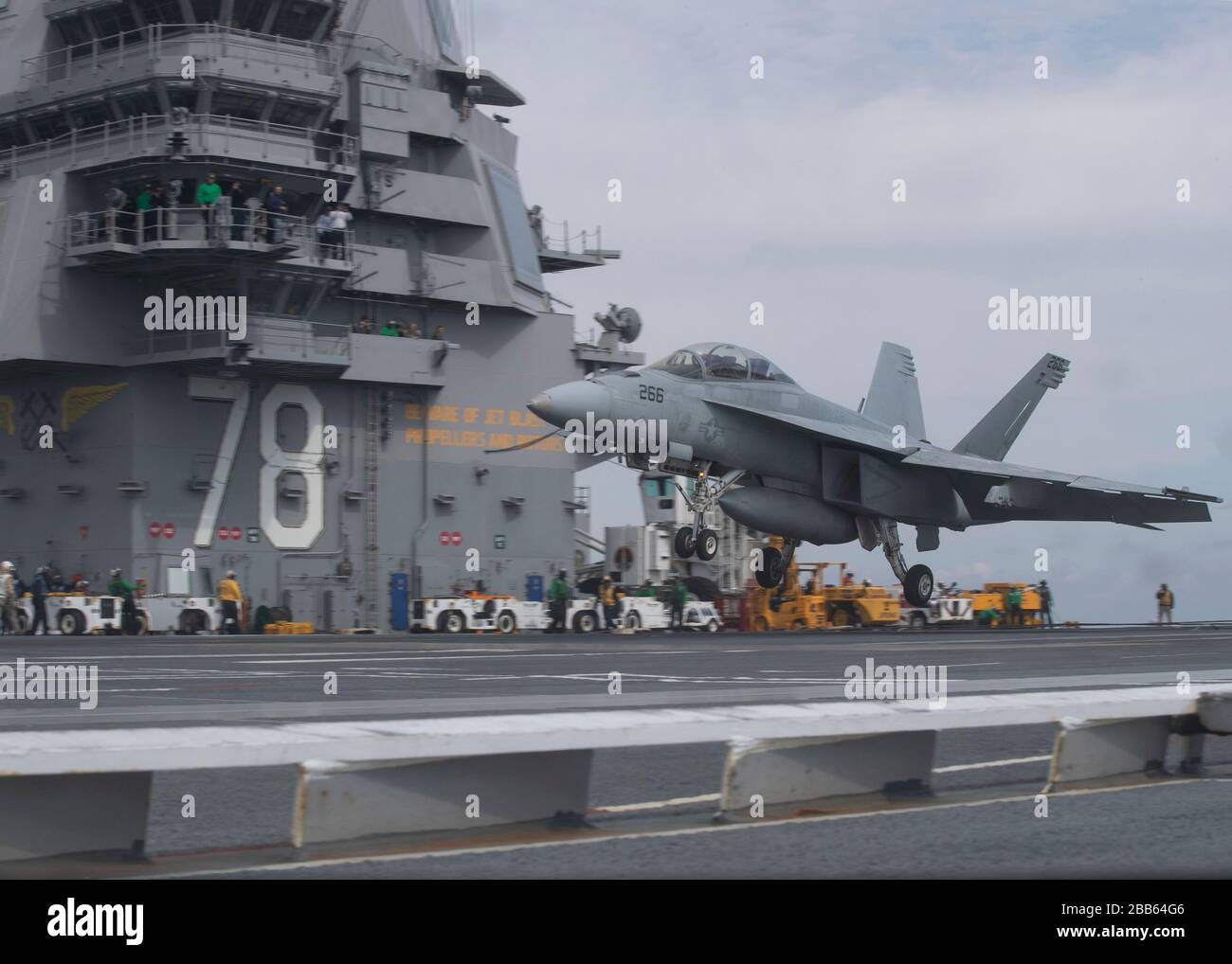 American gladiators hi-res stock photography and images - Alamy