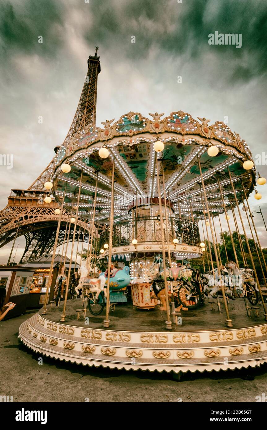Eiffel tower vintage carousel hi-res stock photography and images - Alamy