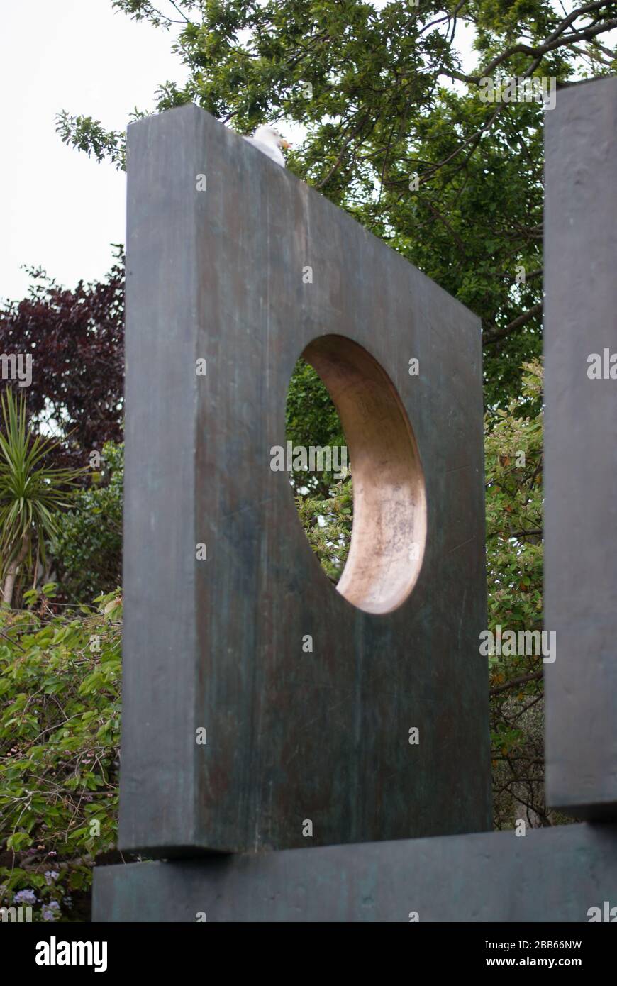 Four-Square (Walk Through) 1966 Bronze Sculpture at Barbara Hepworth ...