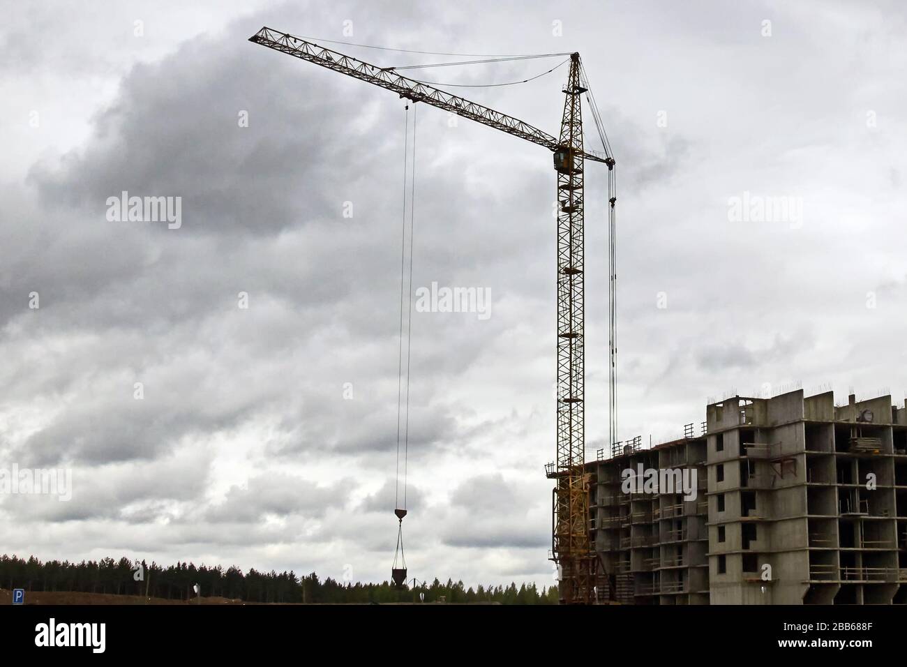 Industrial construction cranes the construction of an building Stock ...
