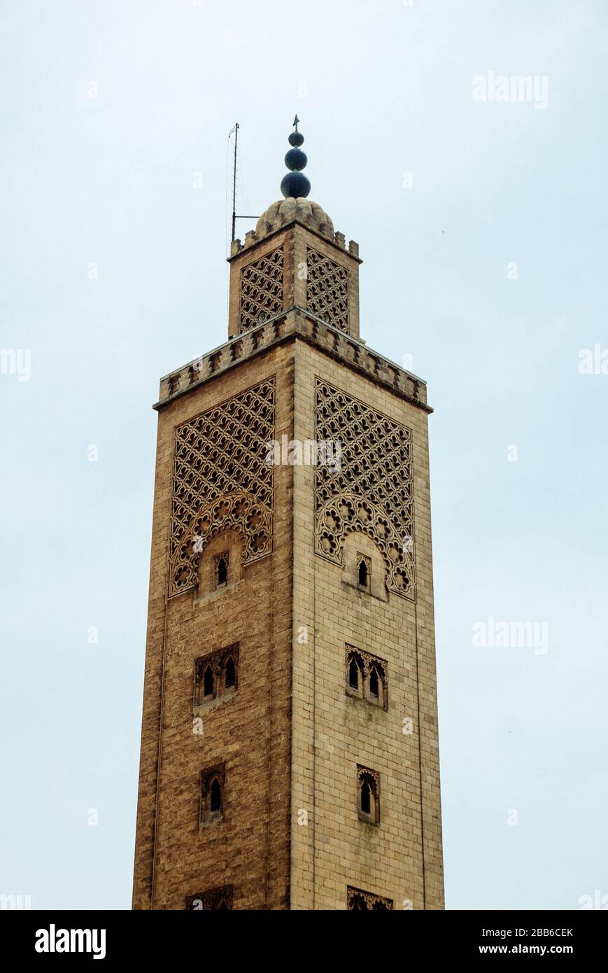 Isolated shot of tower from mosque with arabic architecture Stock Photo ...