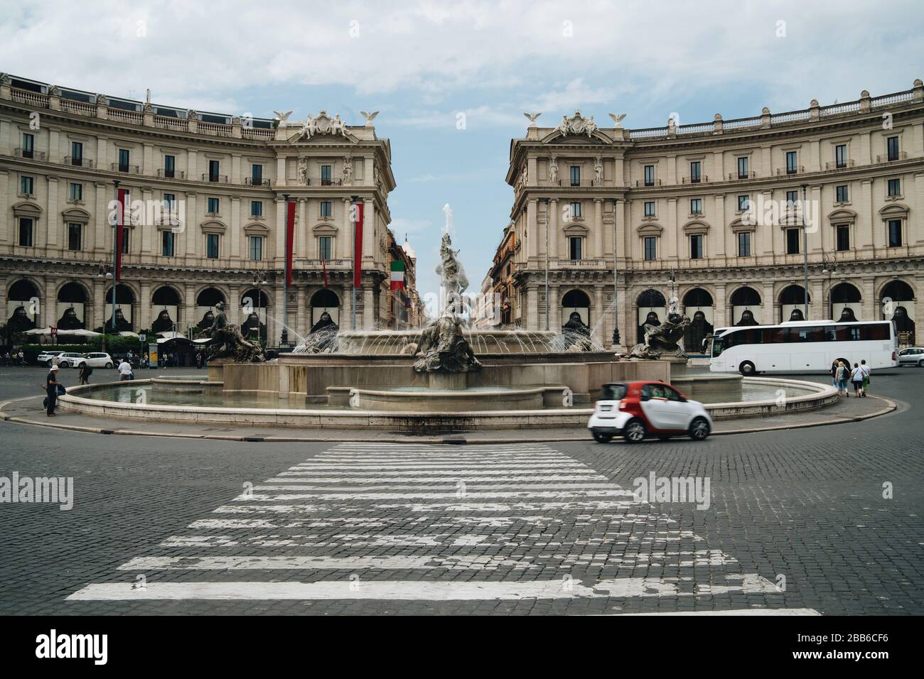 Piazza della repubblica night in hi-res stock photography and images ...