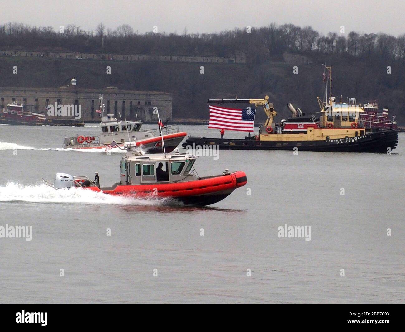 New York, New York, USA. 30th Mar, 2020. The Hospital Ship USNS Comfort ...