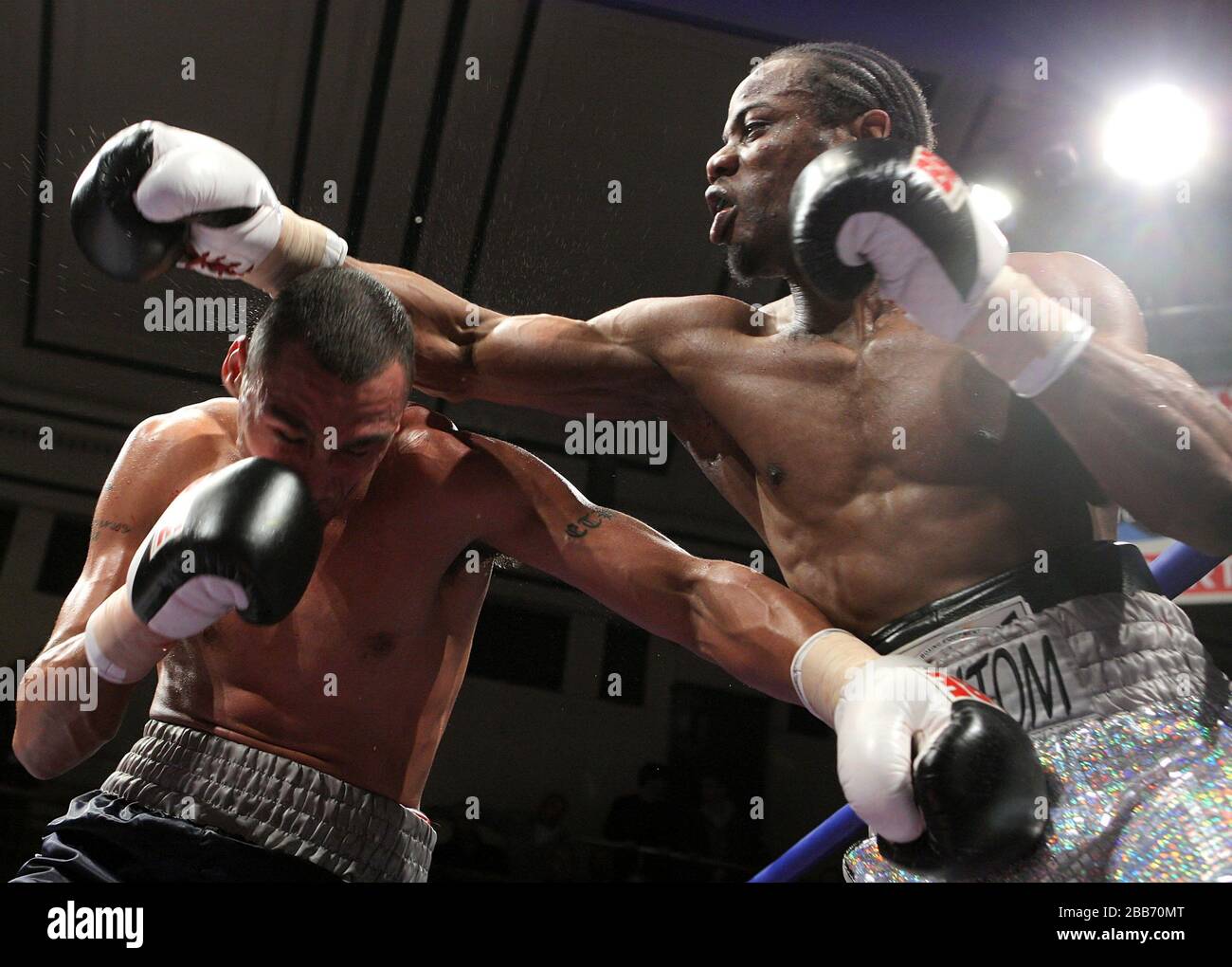 Courtney Fry (Wood Green, dark grey shorts) defeats Tony Salam ...