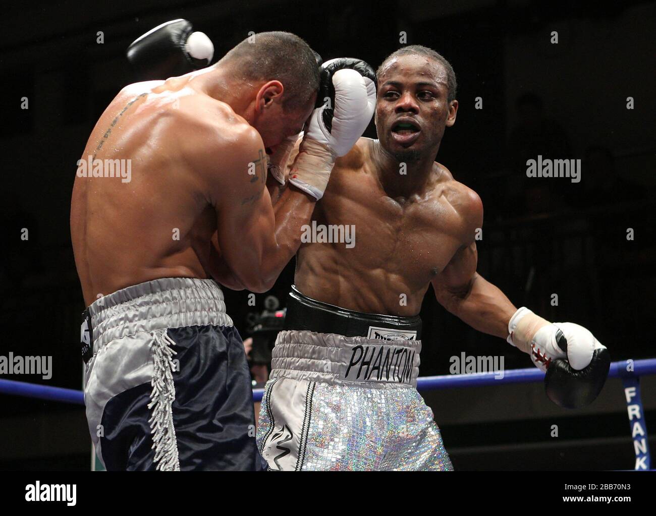 Courtney Fry (Wood Green, dark grey shorts) defeats Tony Salam ...