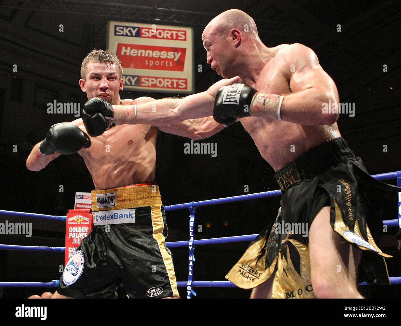 Jon Thaxton pulled out by his corner in the 5th round after sustaining ...