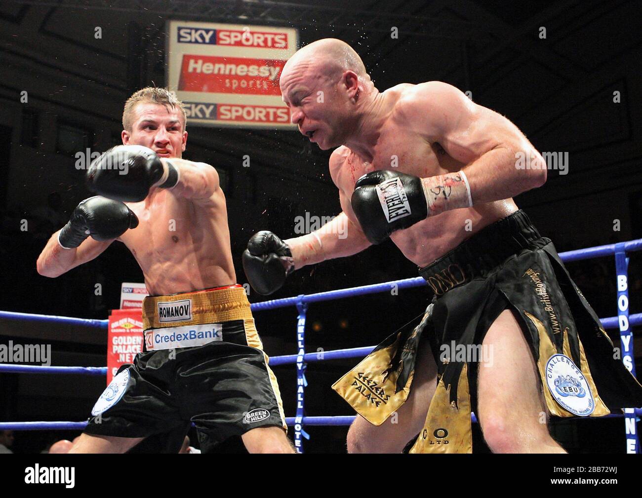 Jon Thaxton pulled out by his corner in the 5th round after sustaining ...