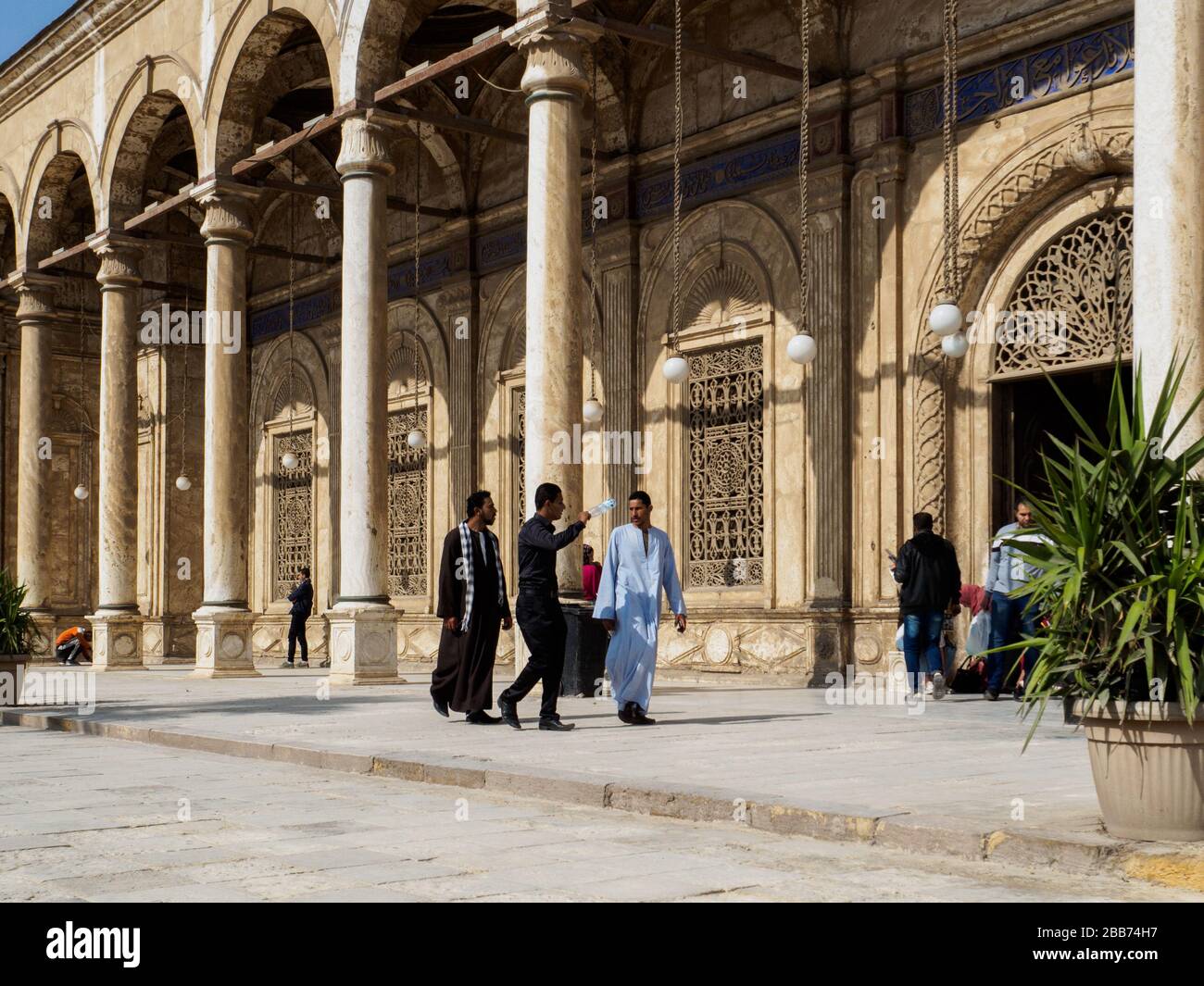 Egyptian traditional dress hi-res stock photography and images - Alamy