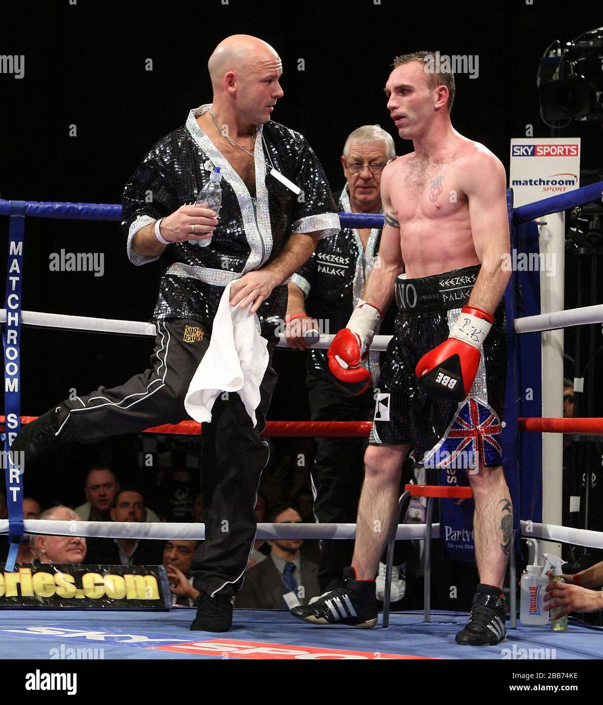 Colin Lynes (Hornchurch, black shorts) is defeated by Paul McCloskey ...