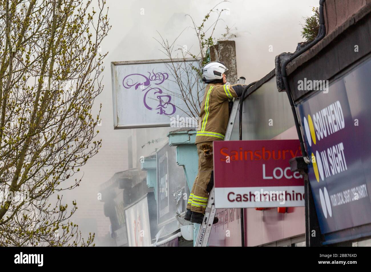 Southend-on-Sea, UK. 30th Mar, 2020. Firefighters, ambulance and police ...