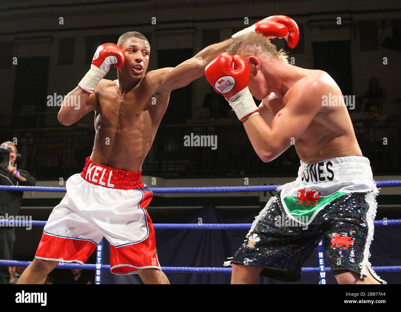 Kell Brook (Sheffield, red/white) shorts defeats Barrie Jones (Rhondda ...
