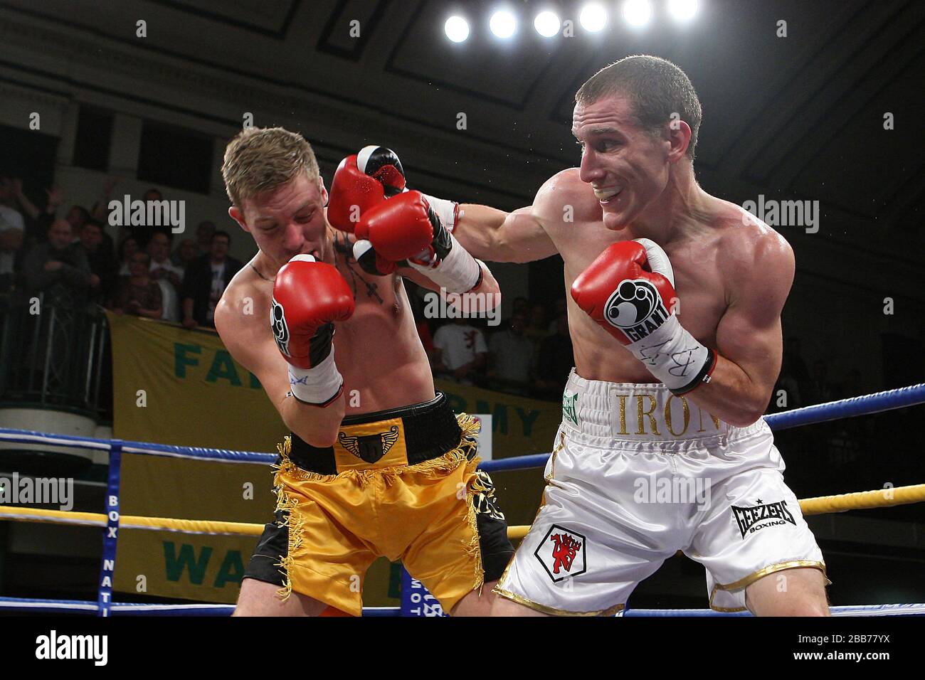Ryan Walsh fights Liam Richards for the English Super-Bantamweight ...