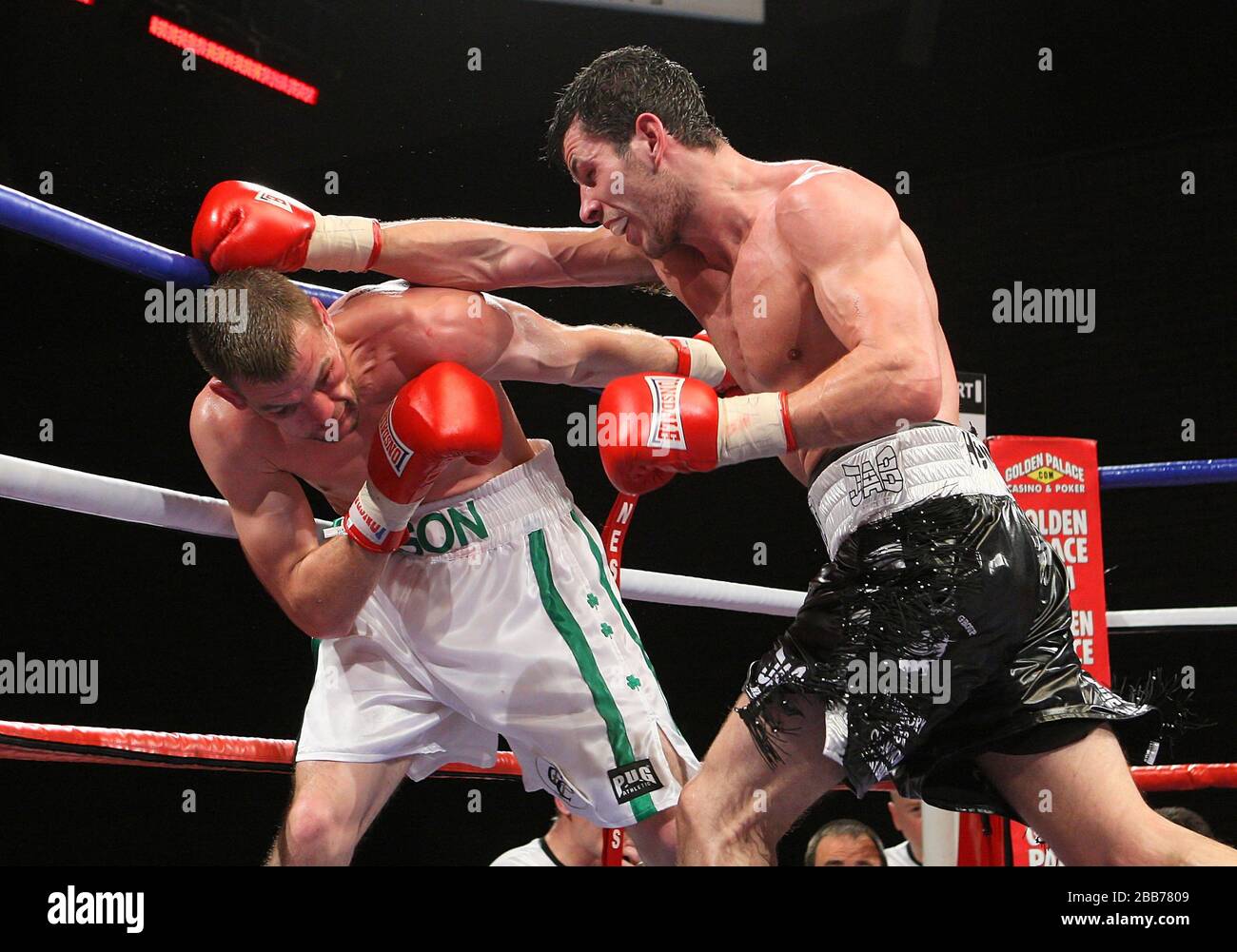 Commonwealth middleweight title hi-res stock photography and images - Alamy