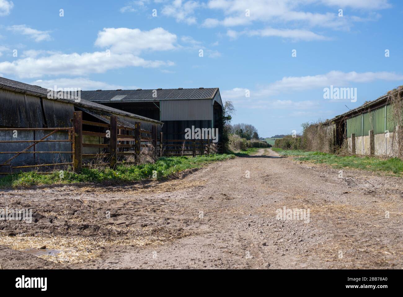 Rural farmyard hi-res stock photography and images - Alamy