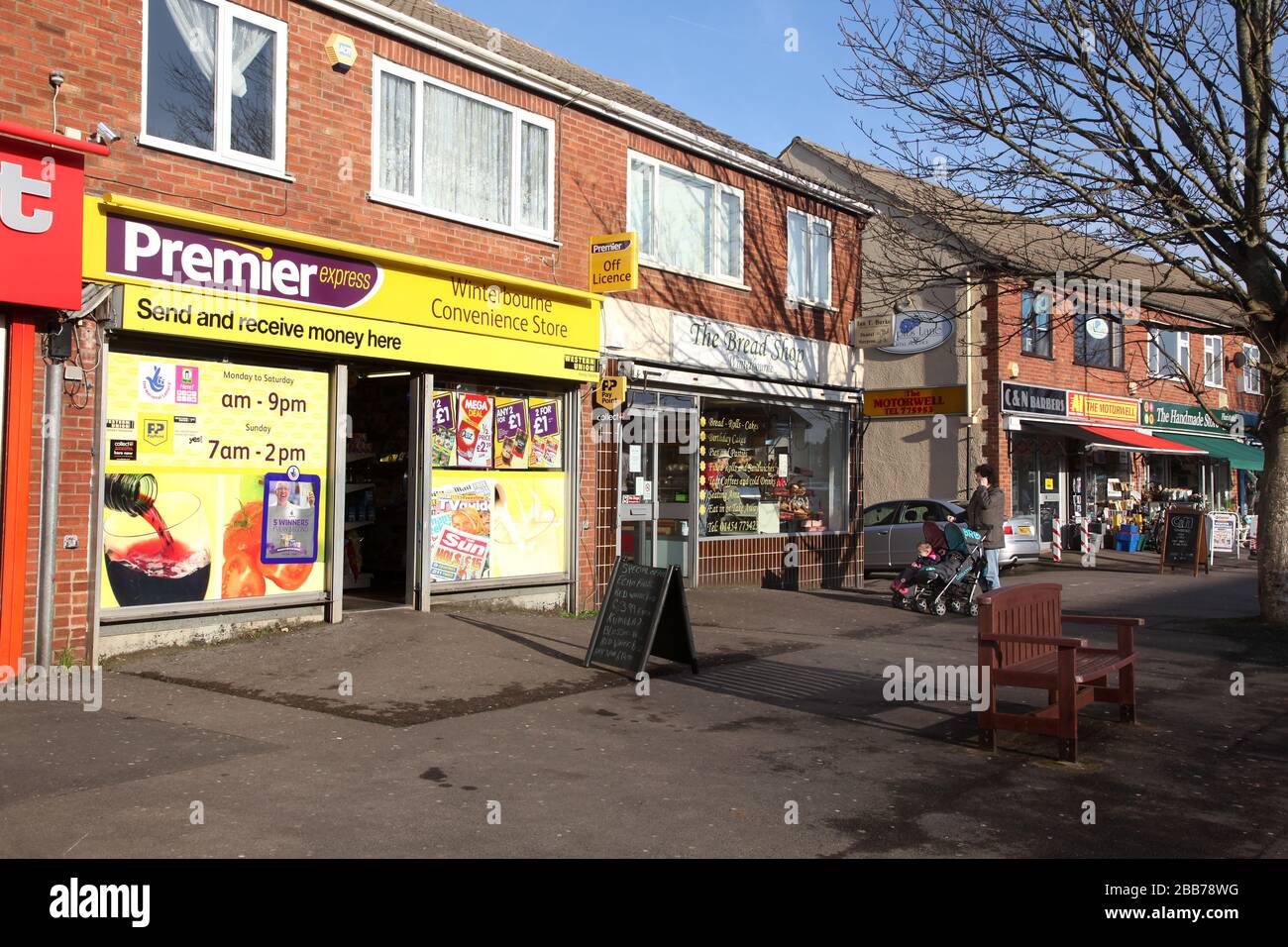 Row of small stores hi-res stock photography and images - Alamy
