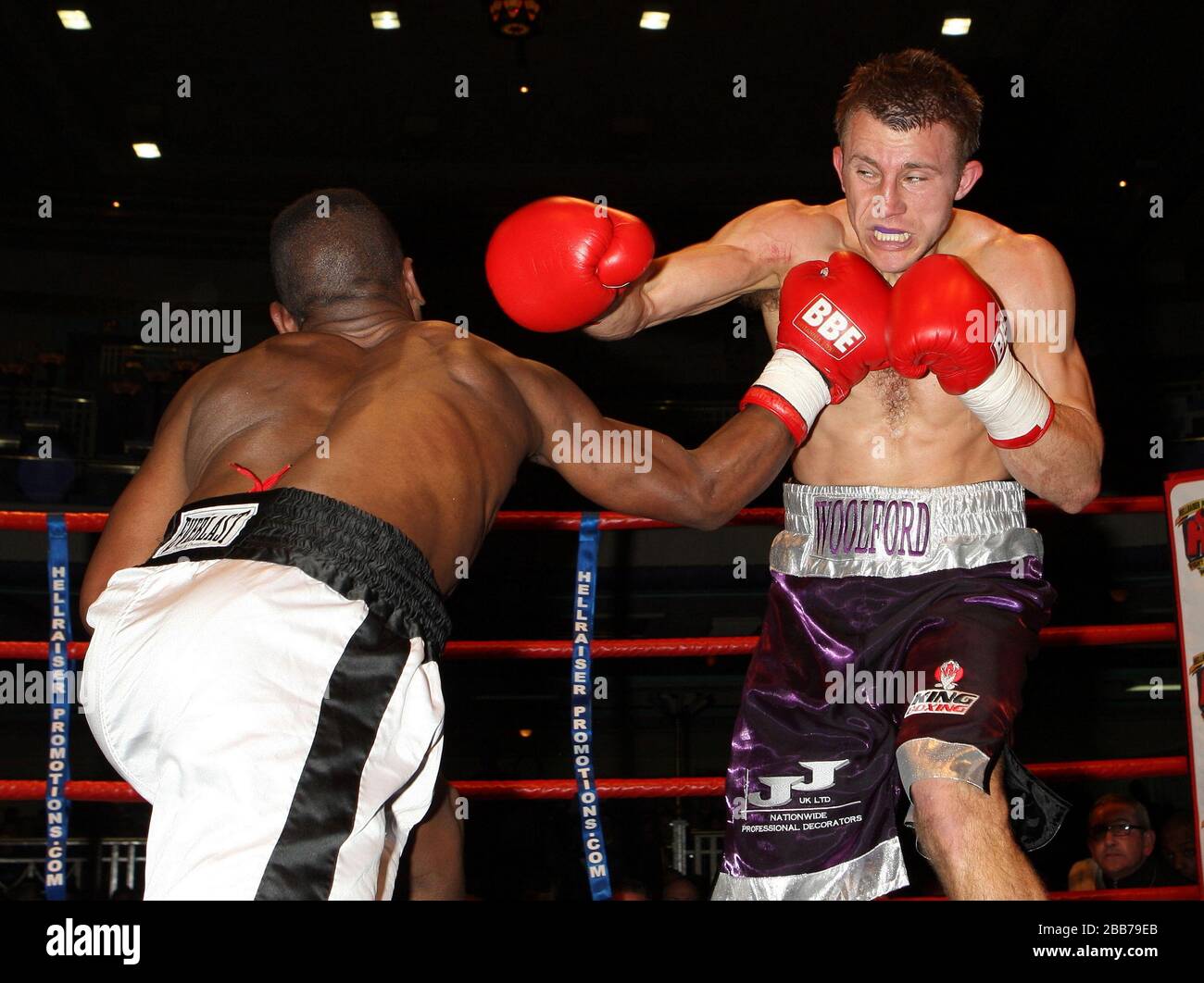 Vinny Woolford (Ramsgate, purple shorts) defeats Bheki Moyo (Earls ...