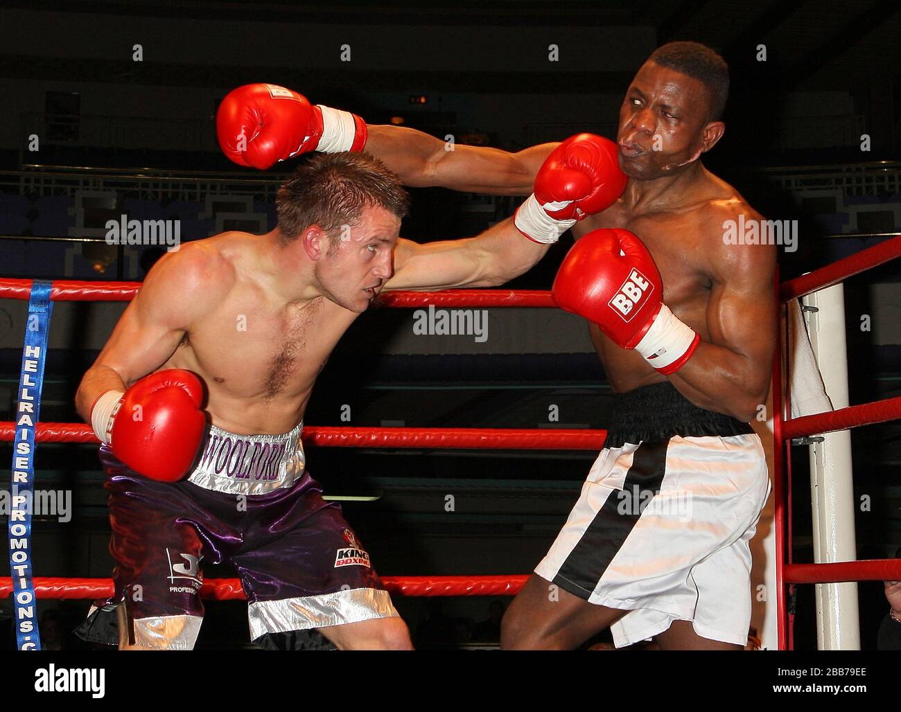 Vinny Woolford (Ramsgate, purple shorts) defeats Bheki Moyo (Earls ...