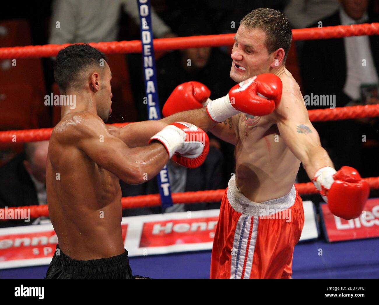 Muhsen Adaney Nasser (Sheffield, black shorts) draws his fight with ...