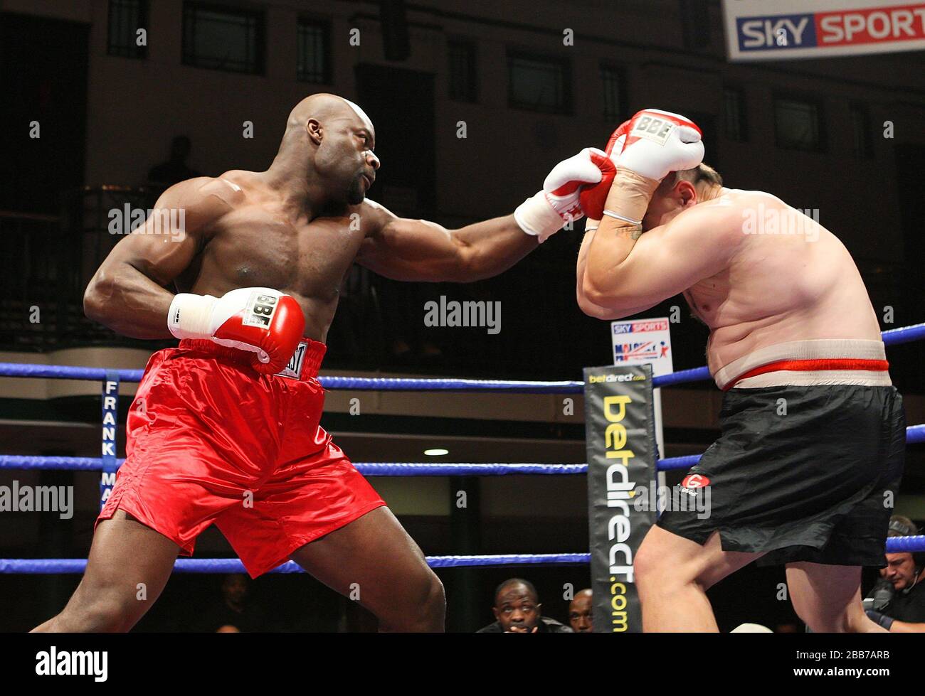 Larry Olubamiwo (Hackney, red shorts) defeats Vlado Szabo (black shorts ...
